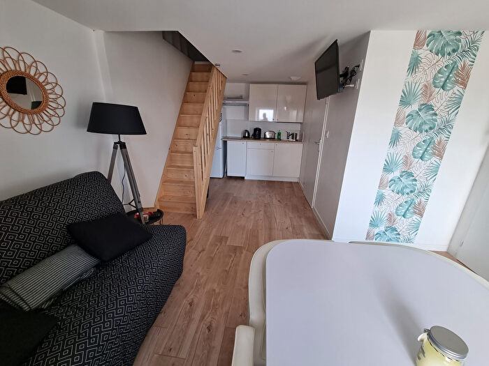 Appartement 1 pièce à Murol, à louer
