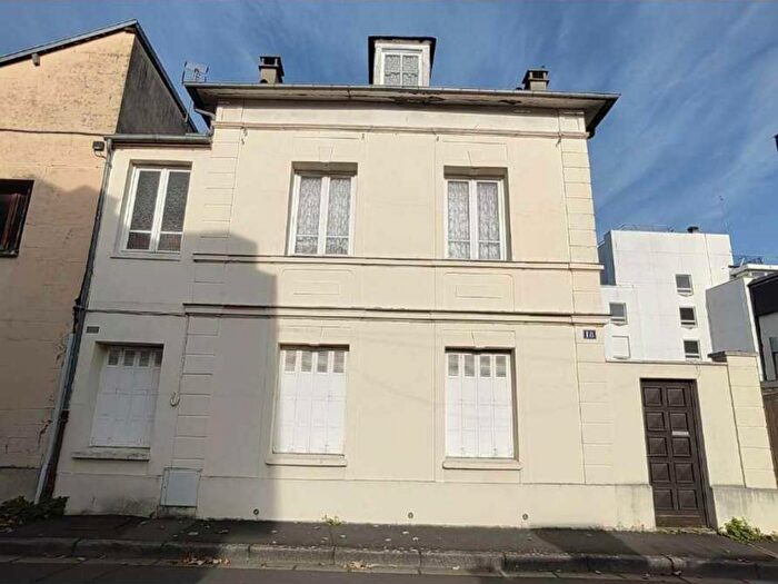 Elbeuf, Centre-ville : Maison 5 pièces à vendre