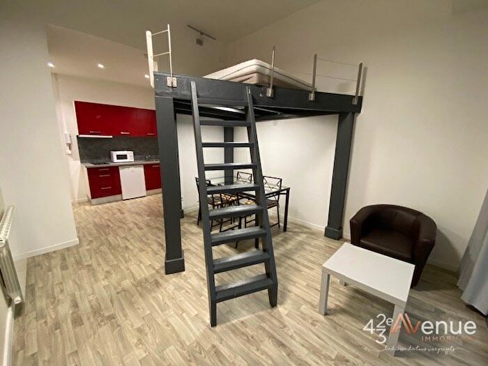 Appartement à louer - Saint-Étienne, La Métare, Le Portail Rouge, Fauriel, Villeboeuf - 1 pièce