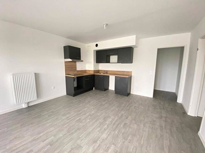 Trois Cités, Poitiers - Appartement 4 pièces à louer