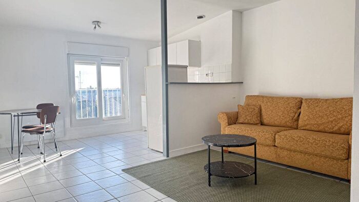 Appartement à louer - Niort - 2 pièces - 1 chambre