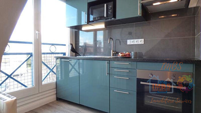 Appartement à louer - Strasbourg, Hautepierre - 3 pièces - 2 chambres