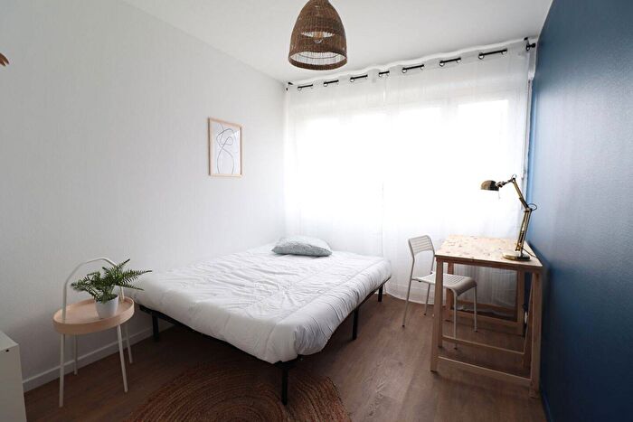 Appartement à louer - Belles Portes-Savary, Hérouville-Saint-Clair - 1 pièce - 3 chambres