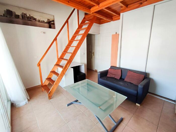 Nice, Saint-Roch - Appartement 1 pièce à louer