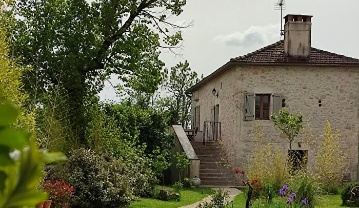 Maison 11 pièces à Saint-Cirq-Lapopie, à vendre