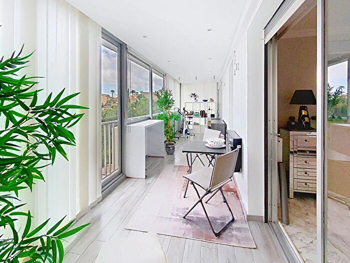 Appartement 2 pièces à vendre à Cannes, Petit Juas