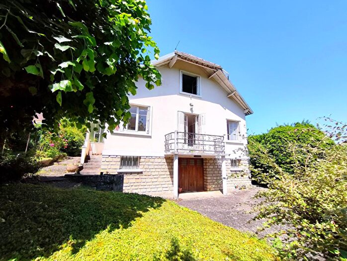 Mézières-sur-Seine : Maison 4 pièces à vendre