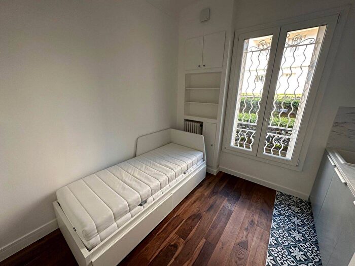 Appartement à louer - Auteuil Nord, Paris ème arrondissement - 1 pièce
