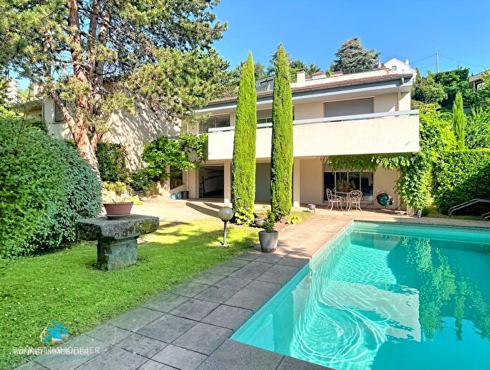 Chamalières, Hauteurs de Chamalières, Les Savarounes : Maison 9 pièces à vendre