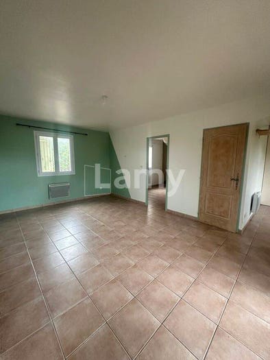 Appartement 2 pièces à louer à Centre Ville-Peripherie, Trets