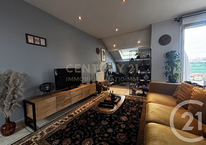 Appartement à vendre - Bourgoin-Jallieu, Centre-ville, Pont Saint-Michel - 3 pièces - 2 chambres