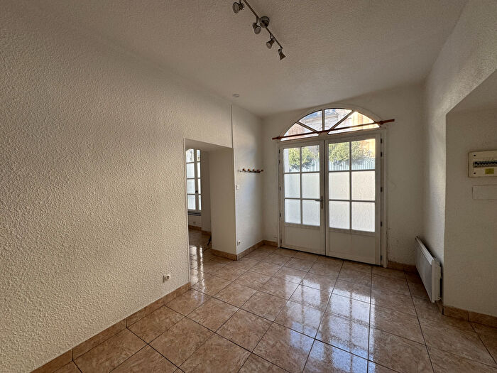 Appartement à louer - Coursan - 2 pièces - 1 chambre