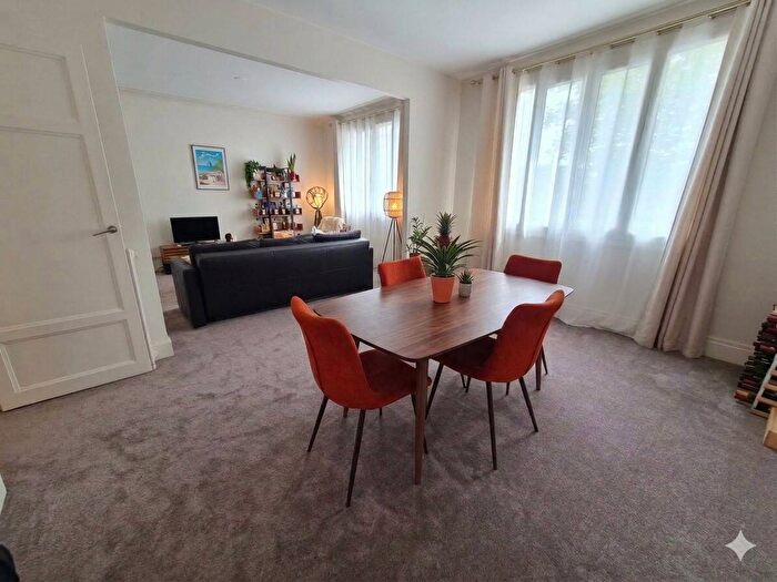 Vaillant-Sembat, Boulogne-Billancourt - Appartement 2 pièces à louer