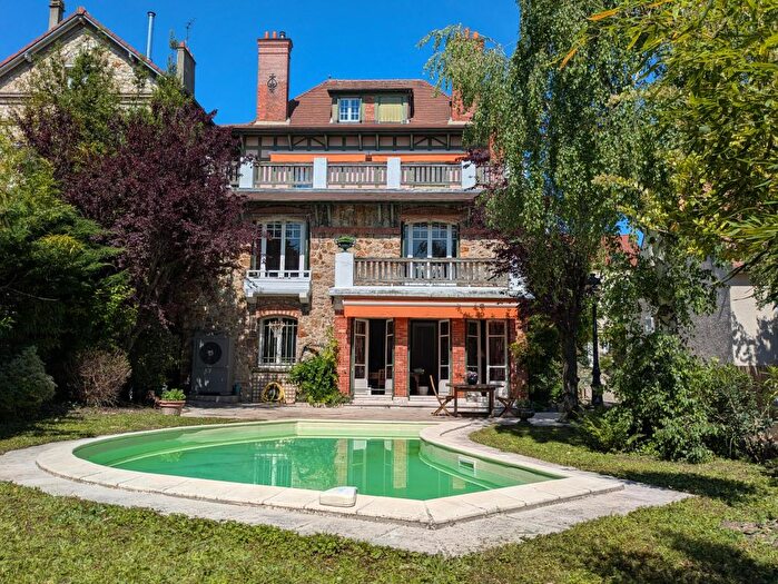 Enghien-les-Bains - Maison 9 pièces à vendre