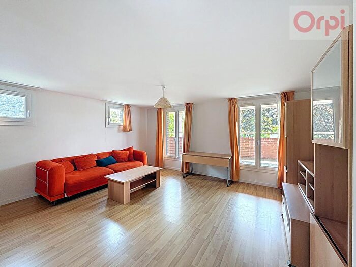 Maison à vendre - Voisins-le-Bretonneux - 5 pièces - 3 chambres