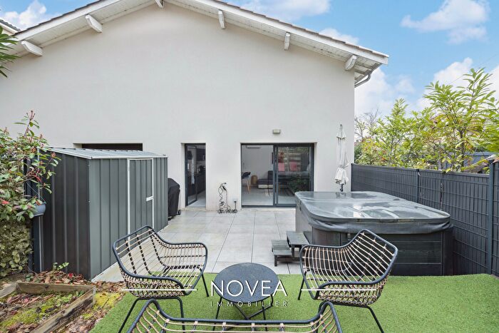 Appartement à vendre - Rillieux-la-Pape - 4 pièces - 3 chambres