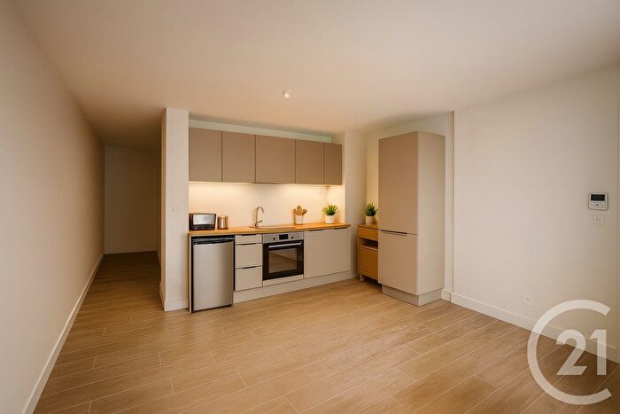 Appartement 1 pièce à louer - Châteauroux, Centre-ville, Les Marins