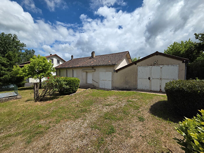 Hautefort - Maison 5 pièces à vendre