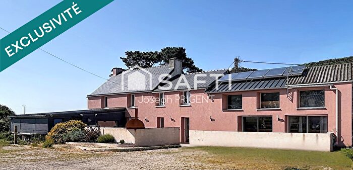 Maison à vendre - Ploudalmézeau - 7 pièces - 5 chambres