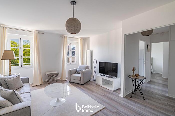 Appartement 2 pièces à vendre - Fontainebleau, Constance, Fleury