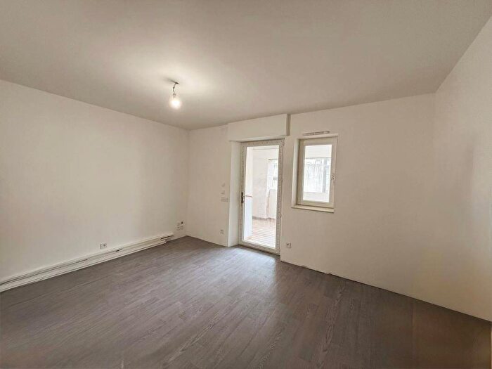 Appartement à louer - Temps Perdu-La Trinque, Manosque - 1 pièce