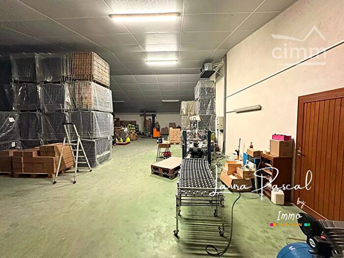 Maison à vendre - Saint-Caprais-de-Blaye - 7 pièces - 4 chambres