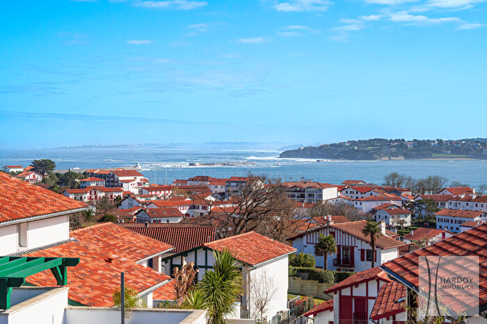 Maison à vendre - Ciboure - 6 pièces - 5 chambres