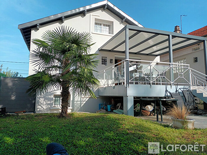 Maison à vendre - Pierre-Bénite - 5 pièces - 3 chambres