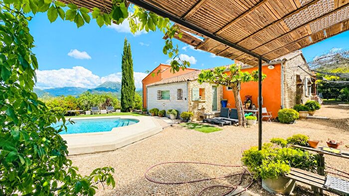 Entrechaux : Maison 5 pièces à vendre