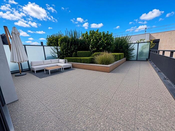 Bordeaux, La Bastide : Appartement 5 pièces à louer