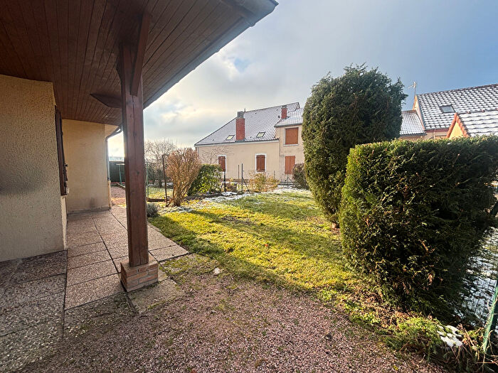 Maison à louer - Saint-Laurent-dAndenay - 4 pièces - 3 chambres