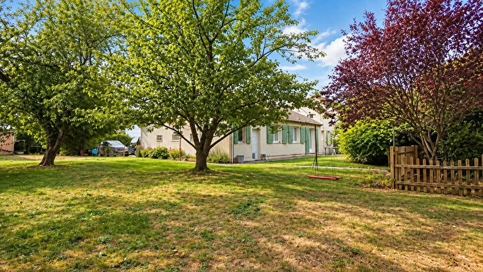Maison 6 pièces à vendre à Mézières-sur-Seine