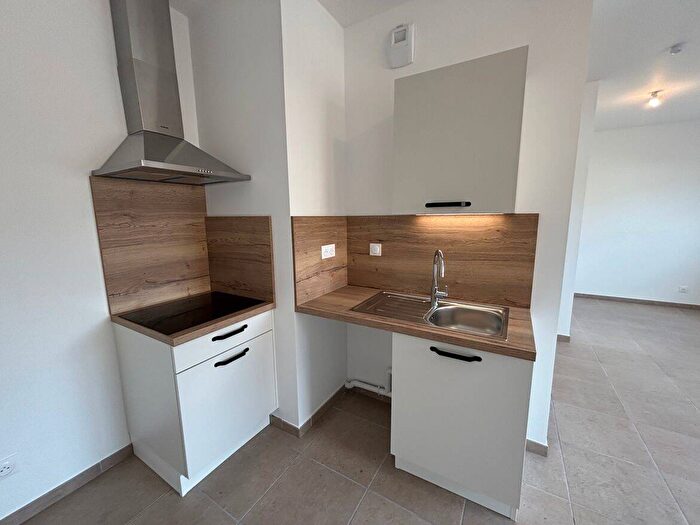 Appartement à louer - Ateliers SNCF, Chenôve - 1 pièce