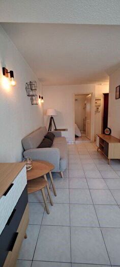 Appartement 2 pièces à Les-Collines, Vienne, à louer