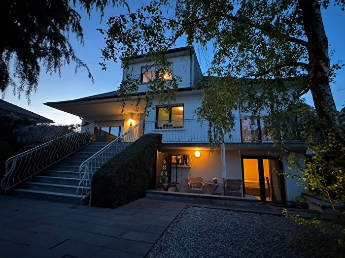 Maison à vendre - Thionville, Côte des Roses - 9 pièces - 6 chambres