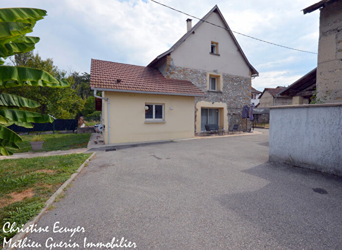 Saint-Genix-sur-Guiers : Maison 3 pièces à vendre