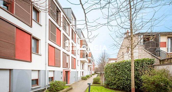 Appartement à vendre - Aubervilliers, Landy-Plaine, Marcreus, Pressensé - 3 pièces - 2 chambres