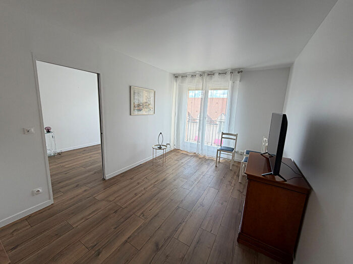 Appartement à louer - Poissy, Centre-ville - 2 pièces - 1 chambre