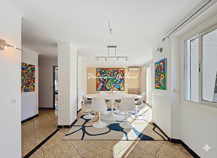 Maison à vendre - Nîmes, Jean Jaurès - 5 pièces - 3 chambres