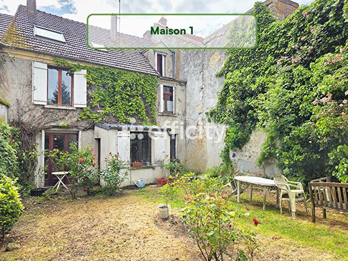 Maison 11 pièces à vendre à Marines