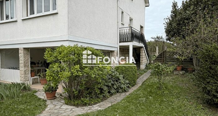 Maison à vendre - Nanterre, Chemin de lîle - 6 pièces - 4 chambres