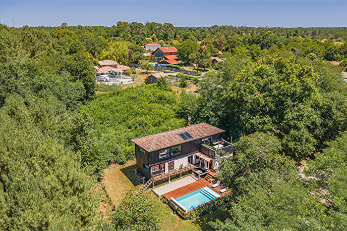 Maison 5 pièces à Salles, à vendre