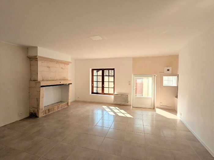 Maison à louer - Bourg-Charente - 4 pièces - 2 chambres