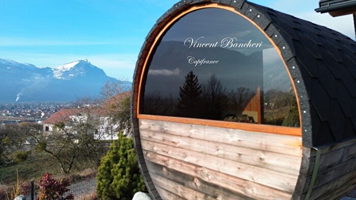 Maison à louer - Thyez - 5 pièces - 4 chambres