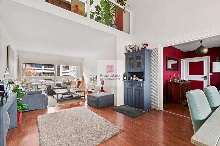 Appartement à vendre - Fourqueux - 9 pièces - 8 chambres