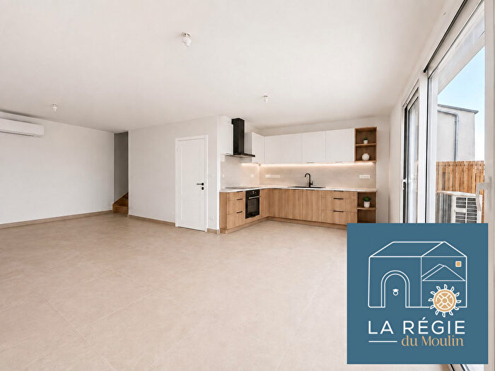 Appartement 4 pièces à louer à Rochetoirin