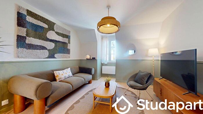 Appartement à louer - Centre Ville, Reims - 1 pièce - 1 chambre