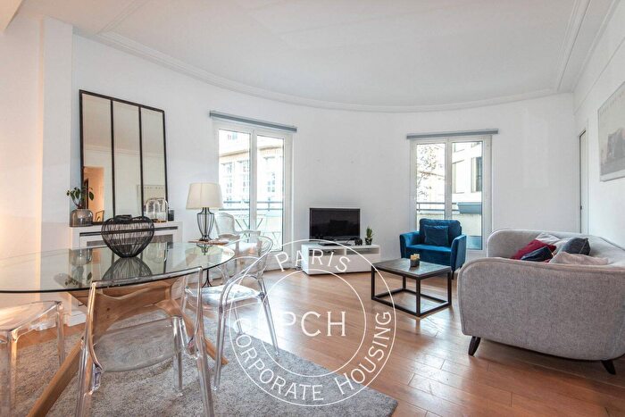 Appartement à louer - Auteuil Nord, Paris ème arrondissement - 3 pièces - 2 chambres