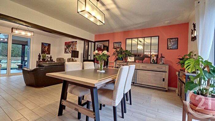 Maison à vendre - La Trinité-Surzur - 6 pièces - 4 chambres