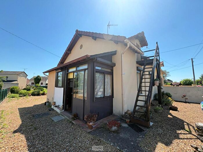 Maison 3 pièces à Voves, à vendre